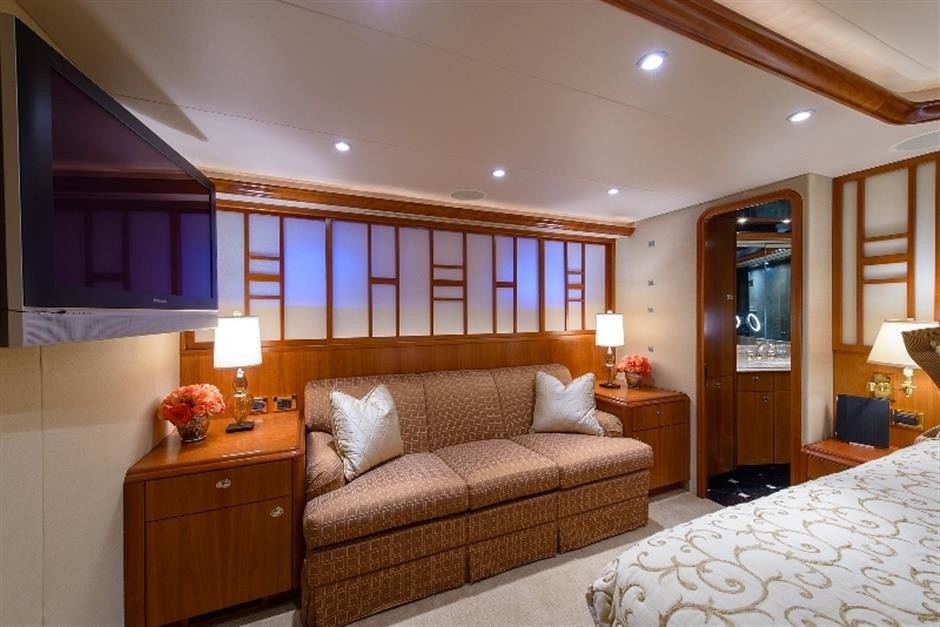 Yacht SOUTHERN STAR, Blue-Trend | CHARTERWORLD Luxury Superyacht Charters